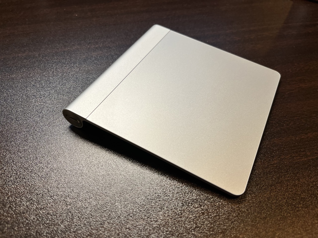 初代Apple Magic Trackpad (2010) はM1 Mac miniでも使える？むしろこれで十分！